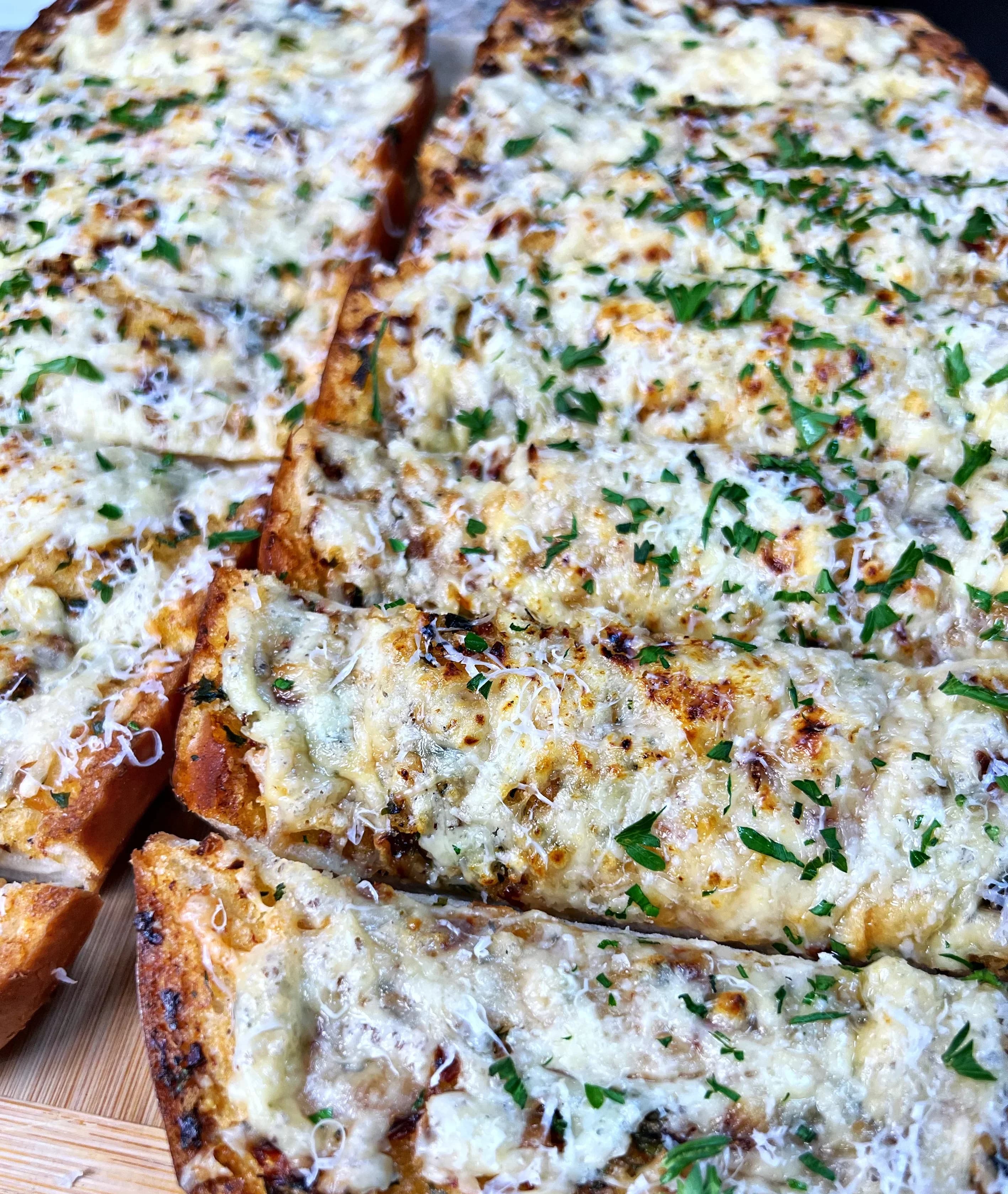Spicy Garlic Bread | Provecho